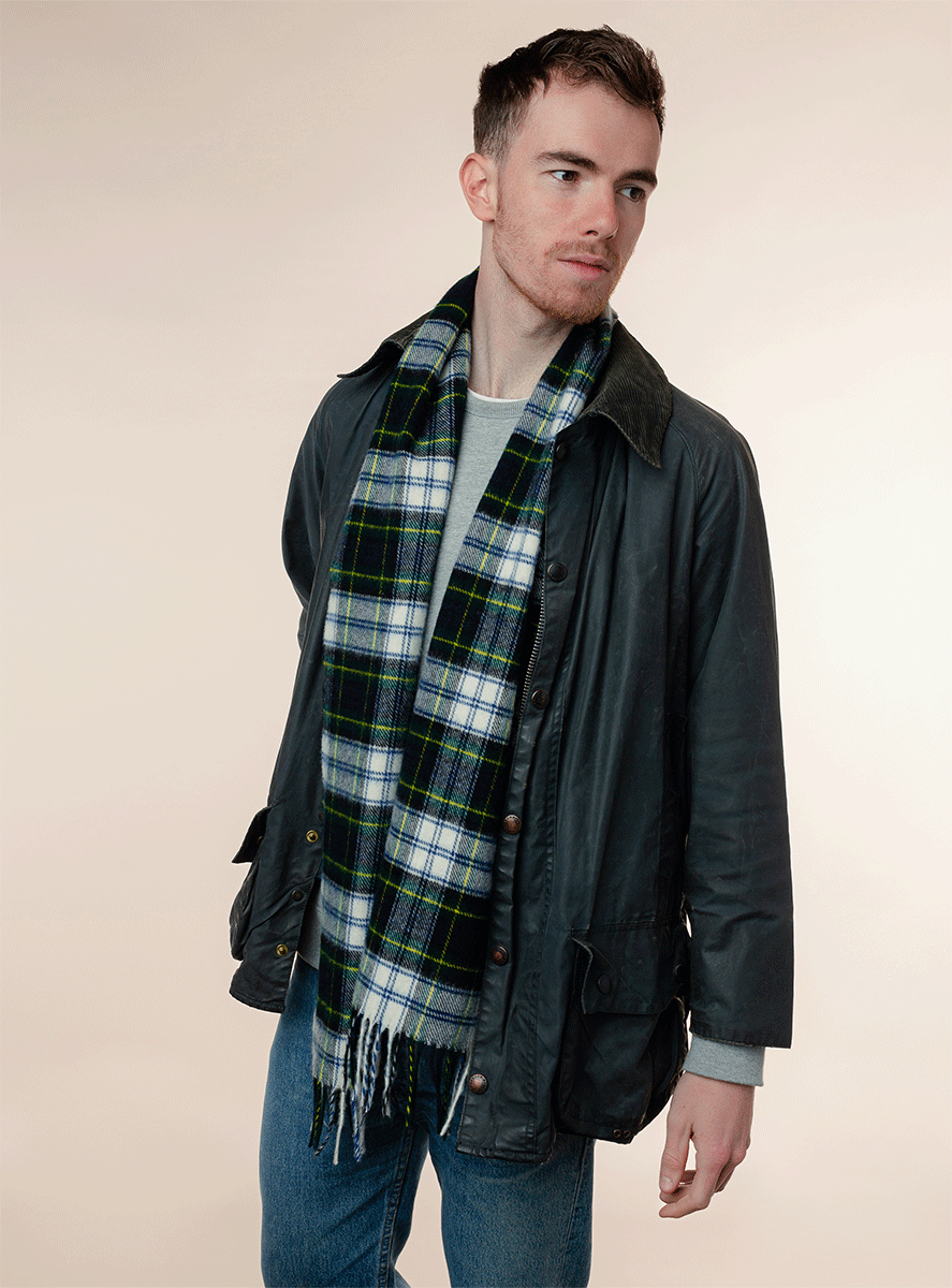 Wollschals aus Schottland und England in klassischen Tartans